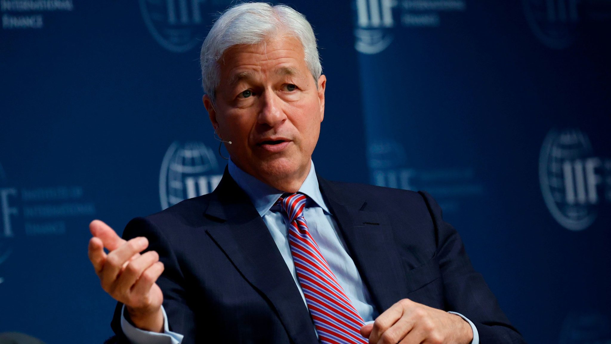 Jamie Dimon cảnh báo rằng thế giới vẫn chưa sẵn sàng cho tỷ lệ lãi suất ...
