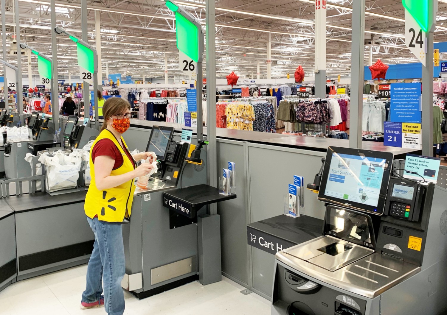 Walmart, Costco và nhiều công ty khác xem xét lại về hình thức tự thanh ...